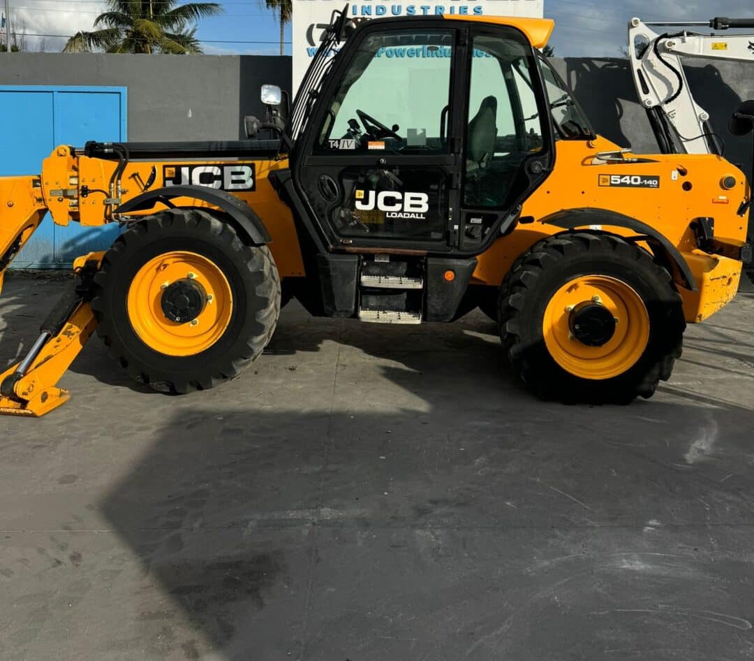 2018 JCB 540-140 HiViz Telehandler in excellent condition