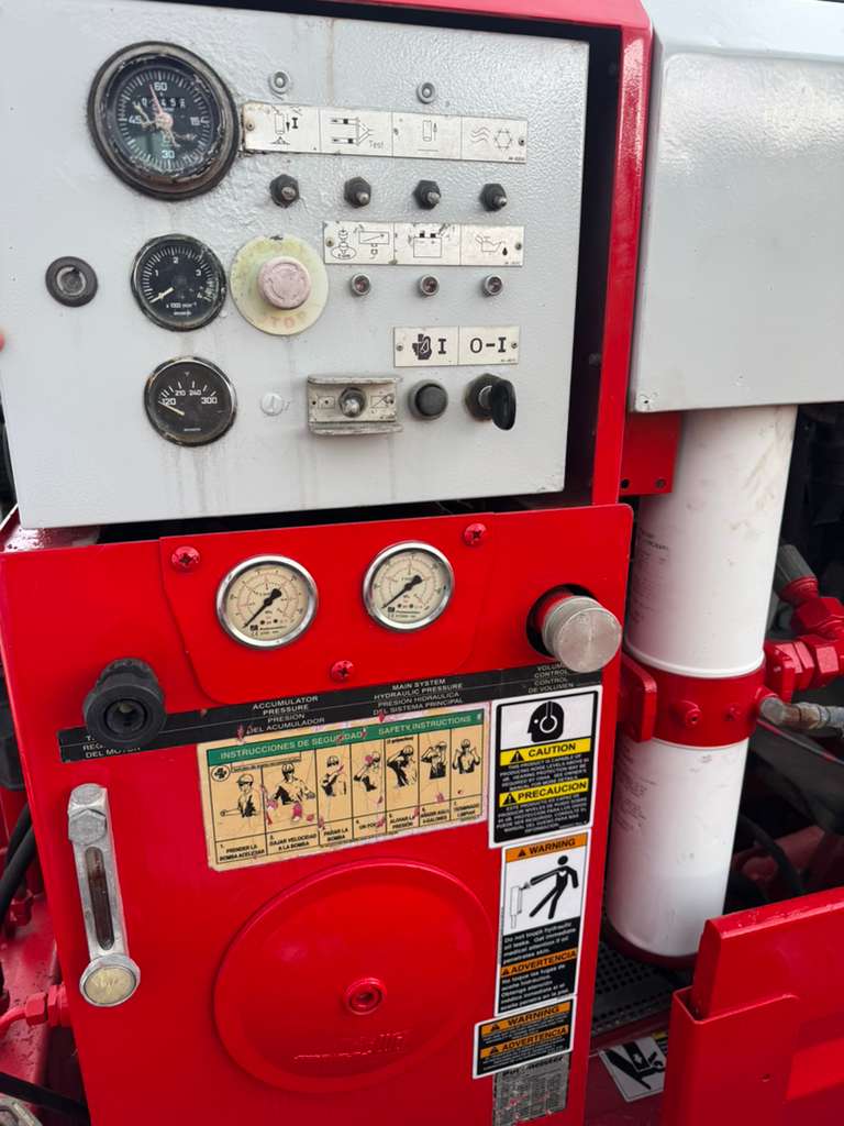 2009 Putzmeister VS70 on 2009 International 4300 4x2 Concrete Pump ...