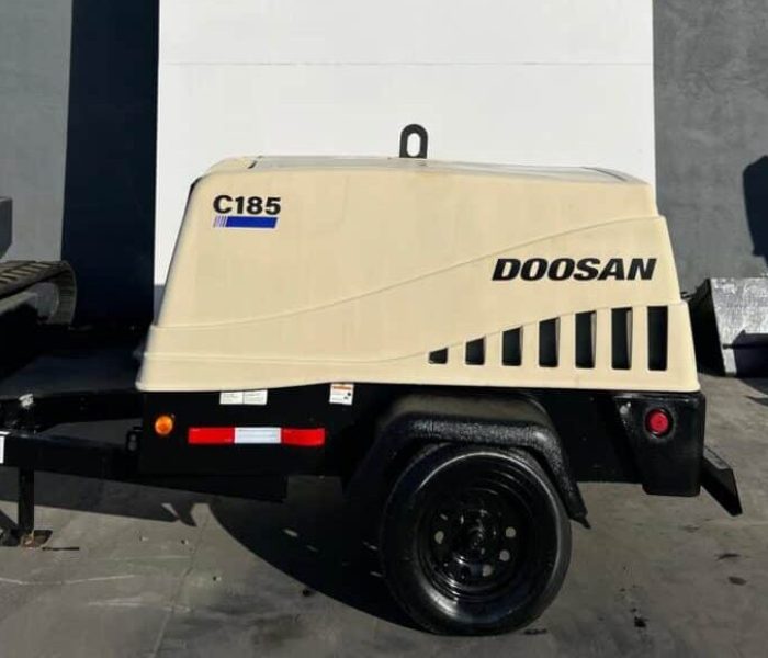 2014 DOOSAN 185 CFM diesel air compressor in excellent condition
